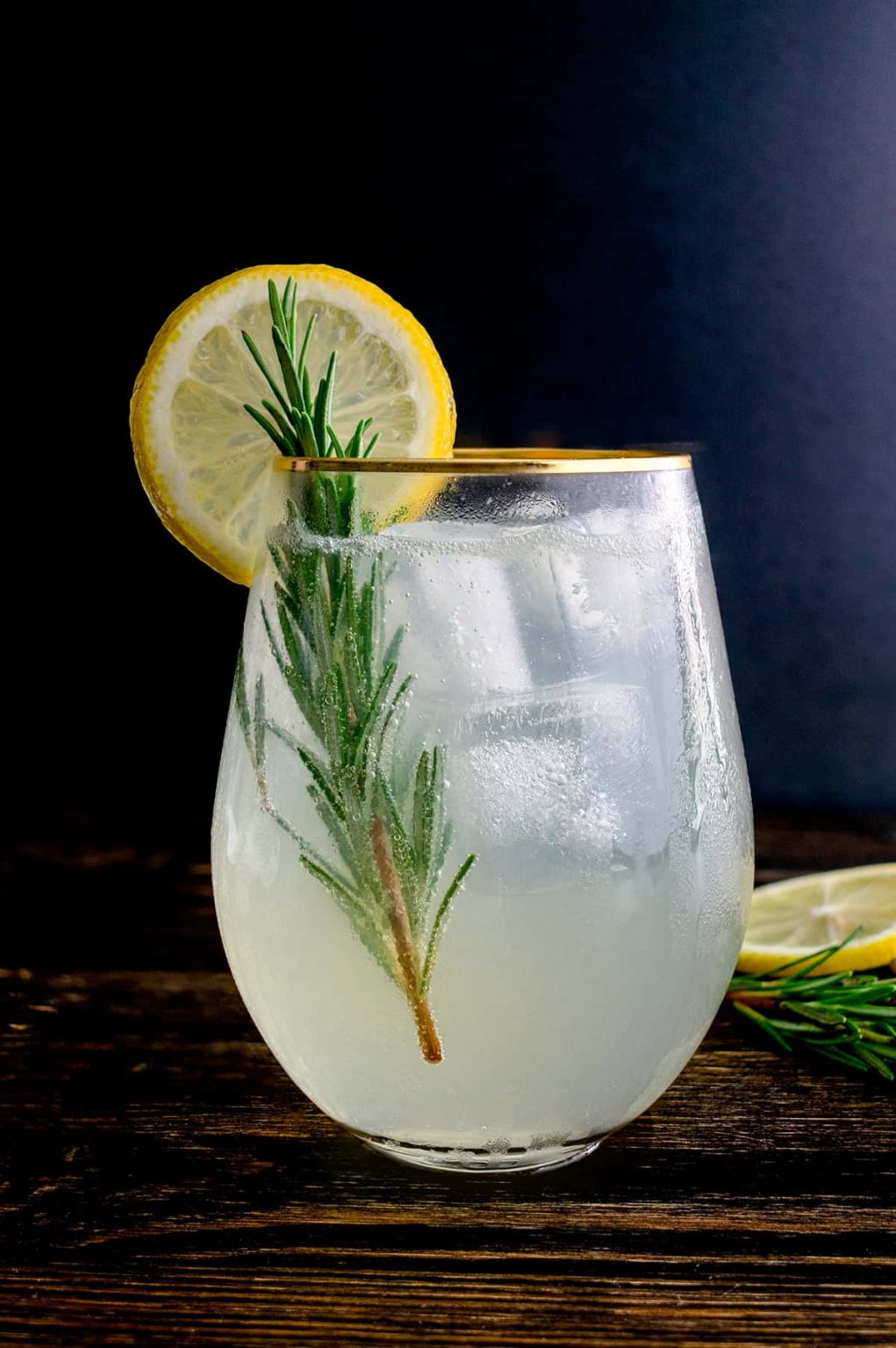 14 Popular Spring Gin Cocktails - HowdyKitchen