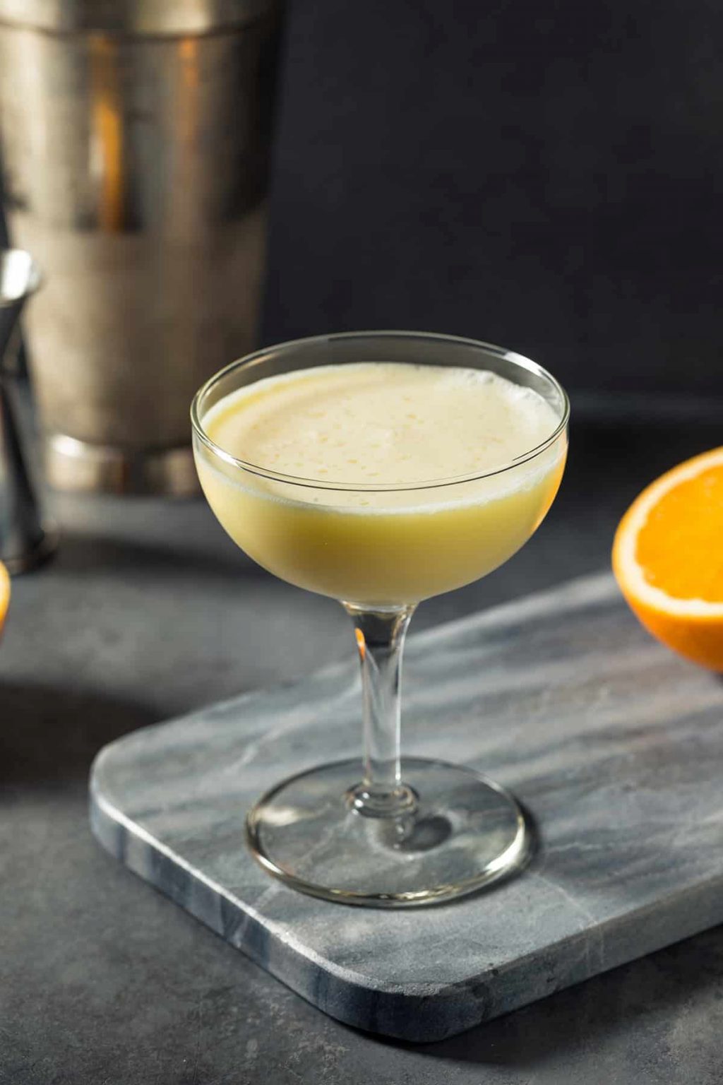 13 Best Yellow Cocktails - HowdyKitchen