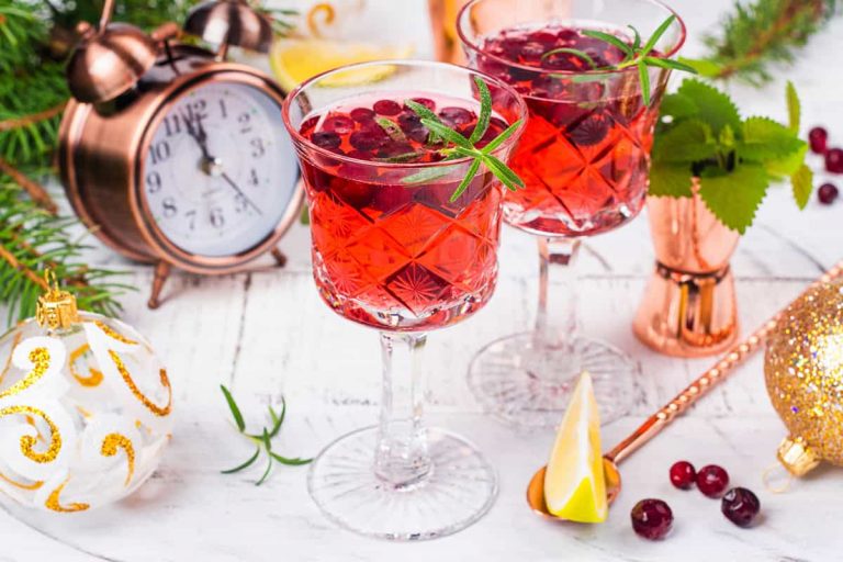 14 Delicious New Year Mocktails - HowdyKitchen