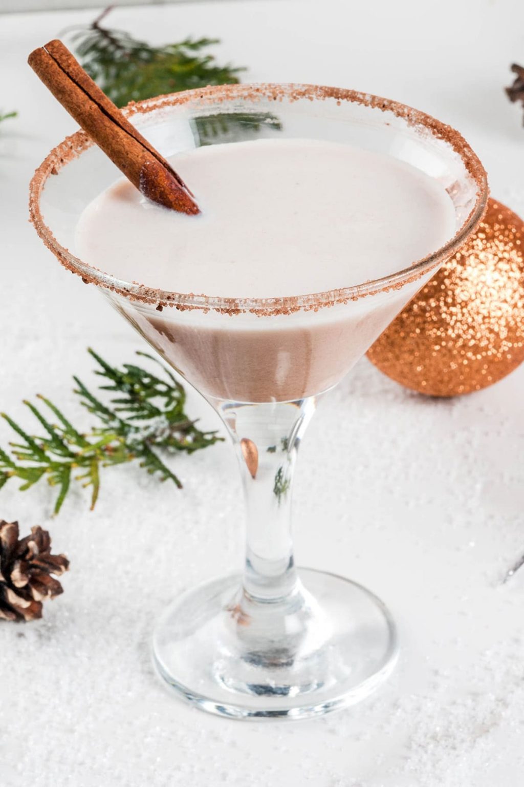 Top 13 Christmas Vodka Cocktails - HowdyKitchen