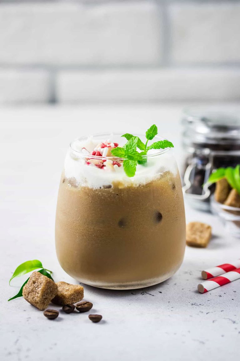 15 Best Holiday Coffee Drink Recipes - HowdyKitchen