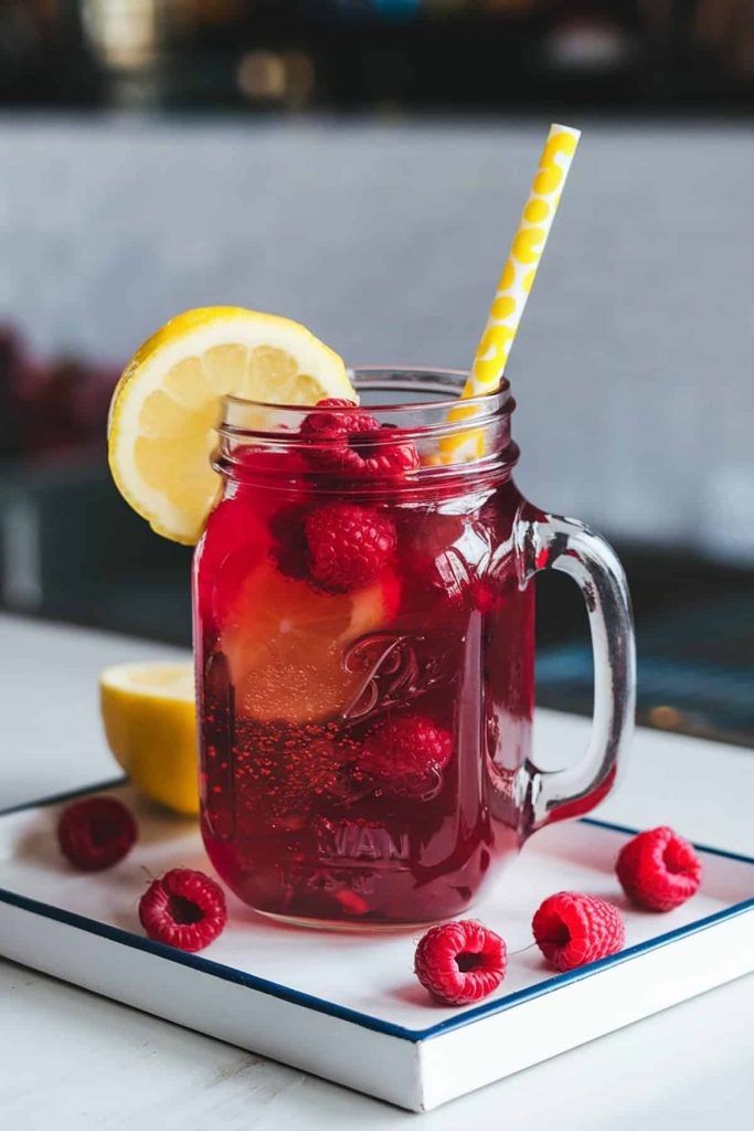 Raspberry Lemonade Spritzer - HowdyKitchen