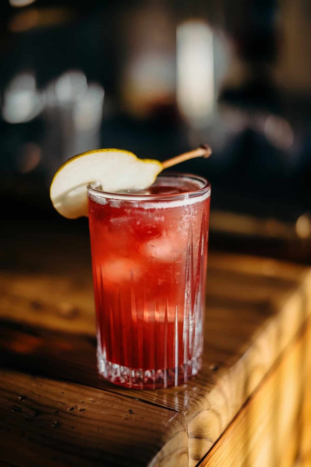 Pear Vodka Breeze - HowdyKitchen